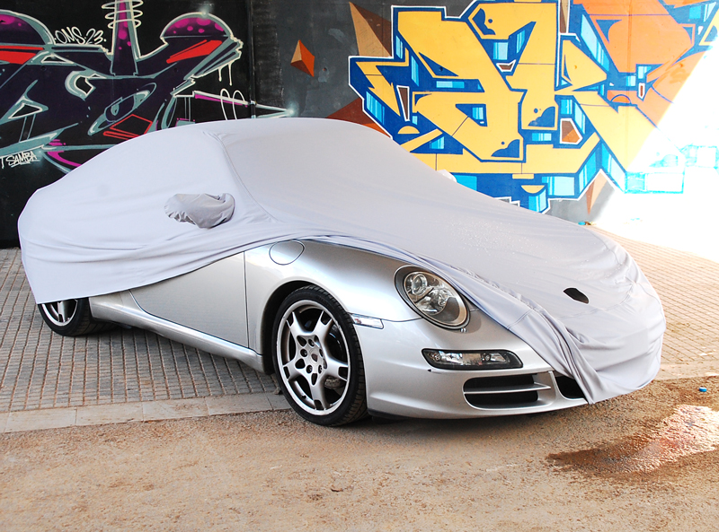 Come scegliere il miglior telo copriauto per la tua auto - Guida completa